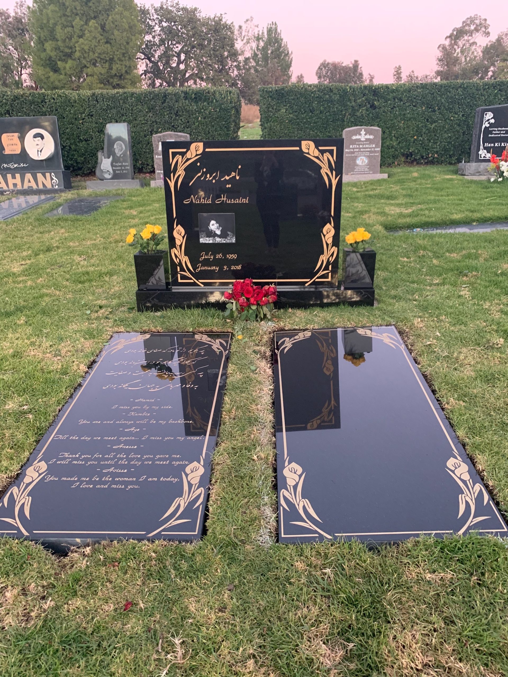 How to Select Designs for Multiple Grave Headstones